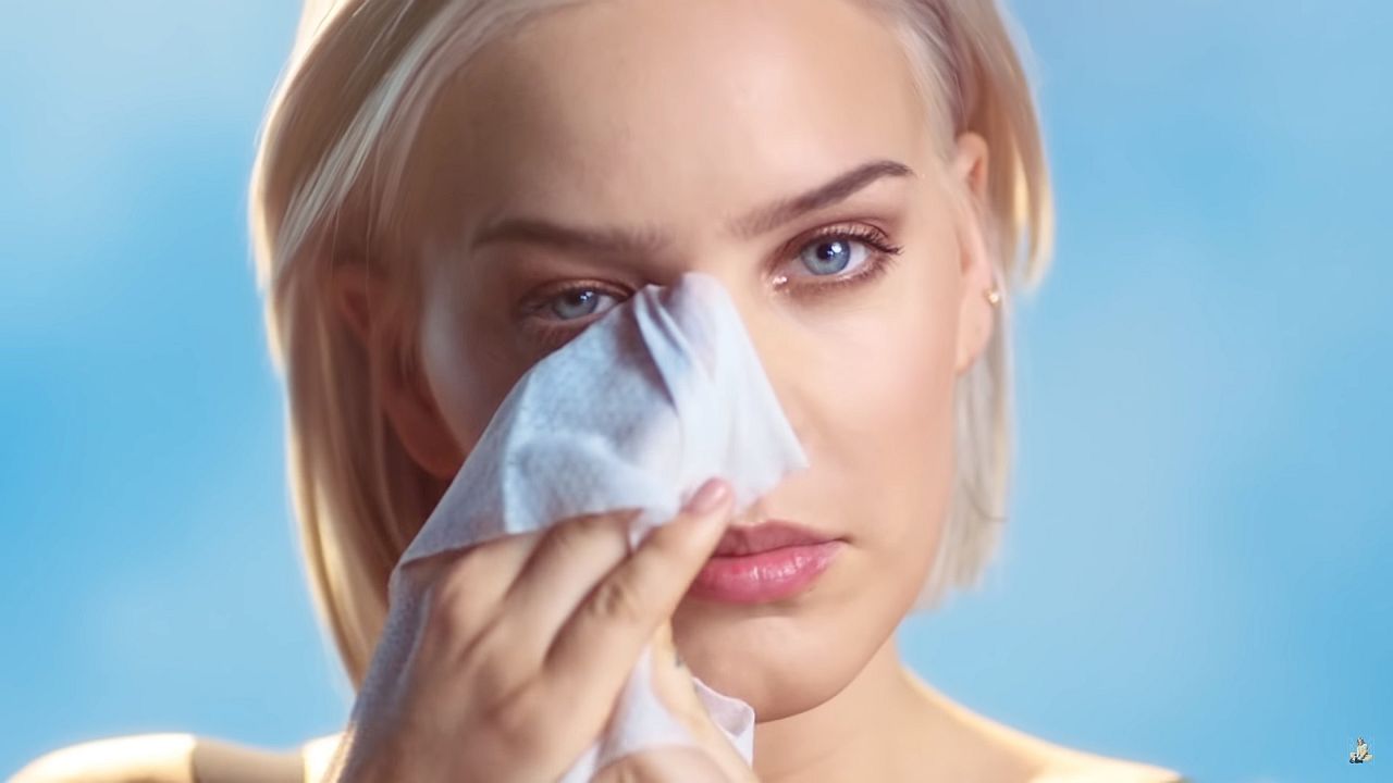 Videoclip: Anne-Marie - Perfect To Me