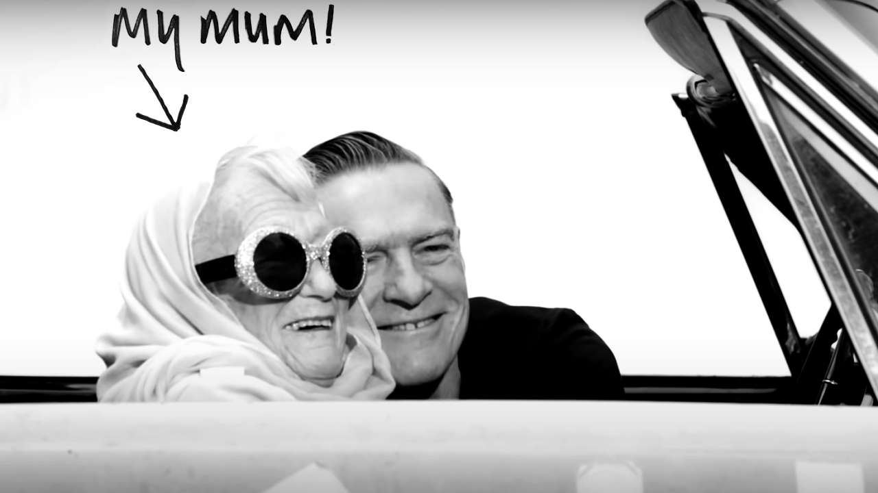 Videoclip: Bryan Adams - So Happy It Hurts