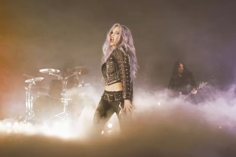 Videoclip: Arch Enemy - Handshake With Hell