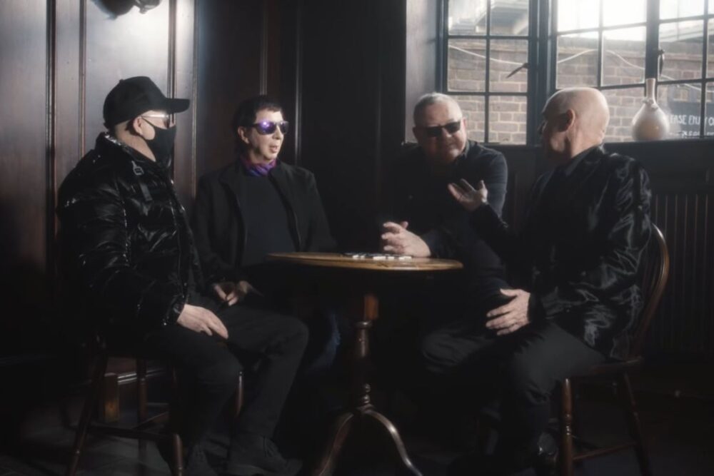 Videoclip: Soft Cell & Pet Shop Boys - Purple Zone