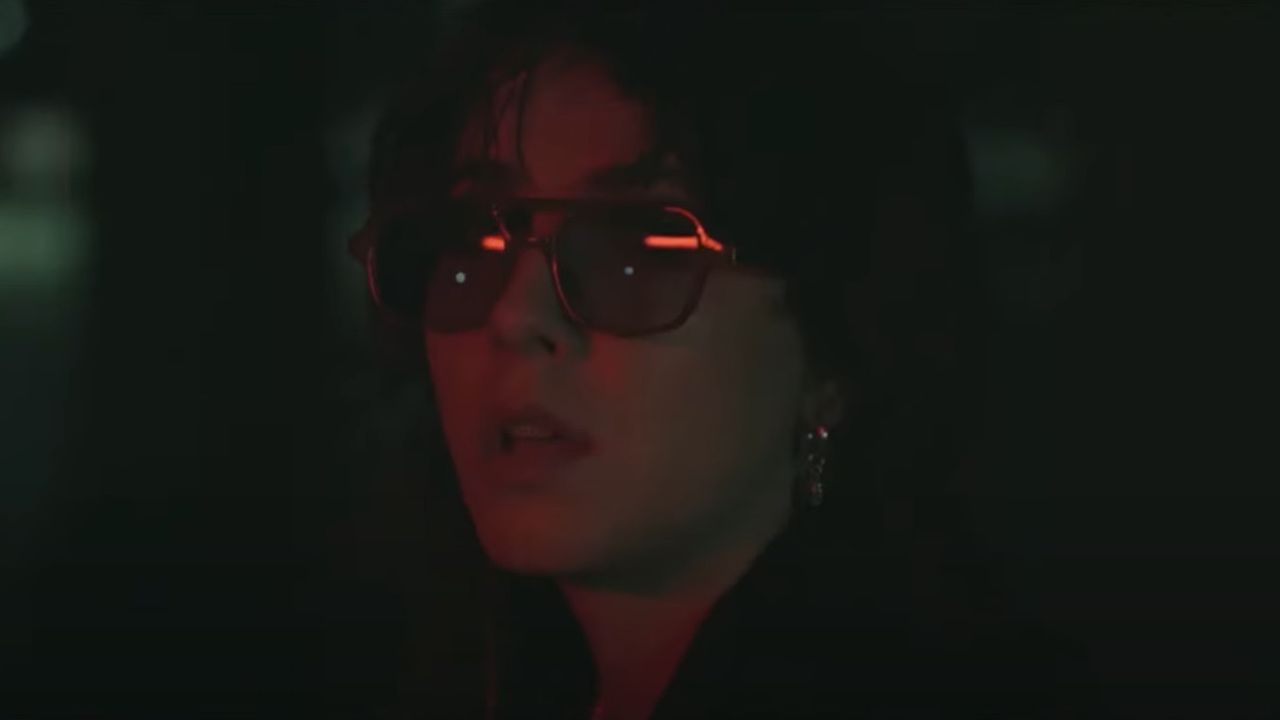 Videoclip: IOVA - Side By Side (Visualizer)