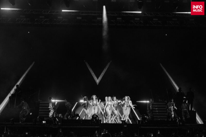 Poze concert Jennifer Lopez în Piața Constituției - București, 2025
