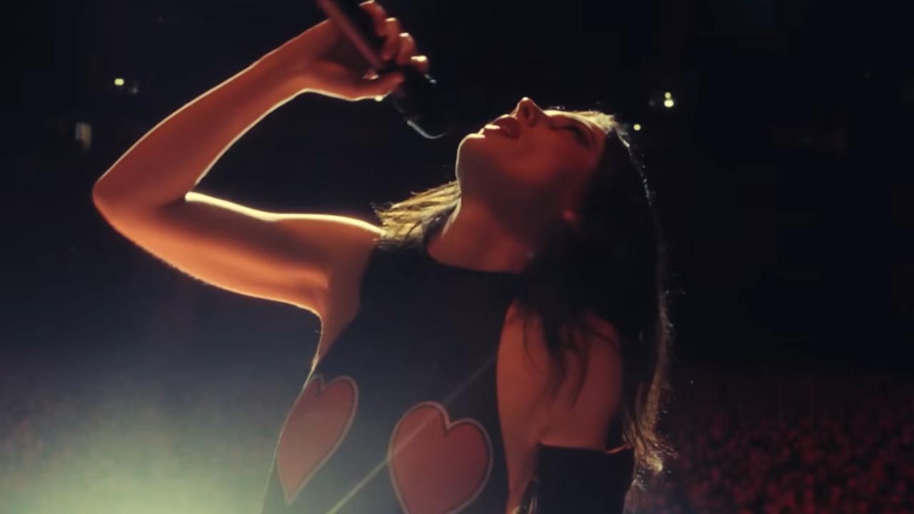 Wolf Alice - White Horses (The Clearing Tour Video)
