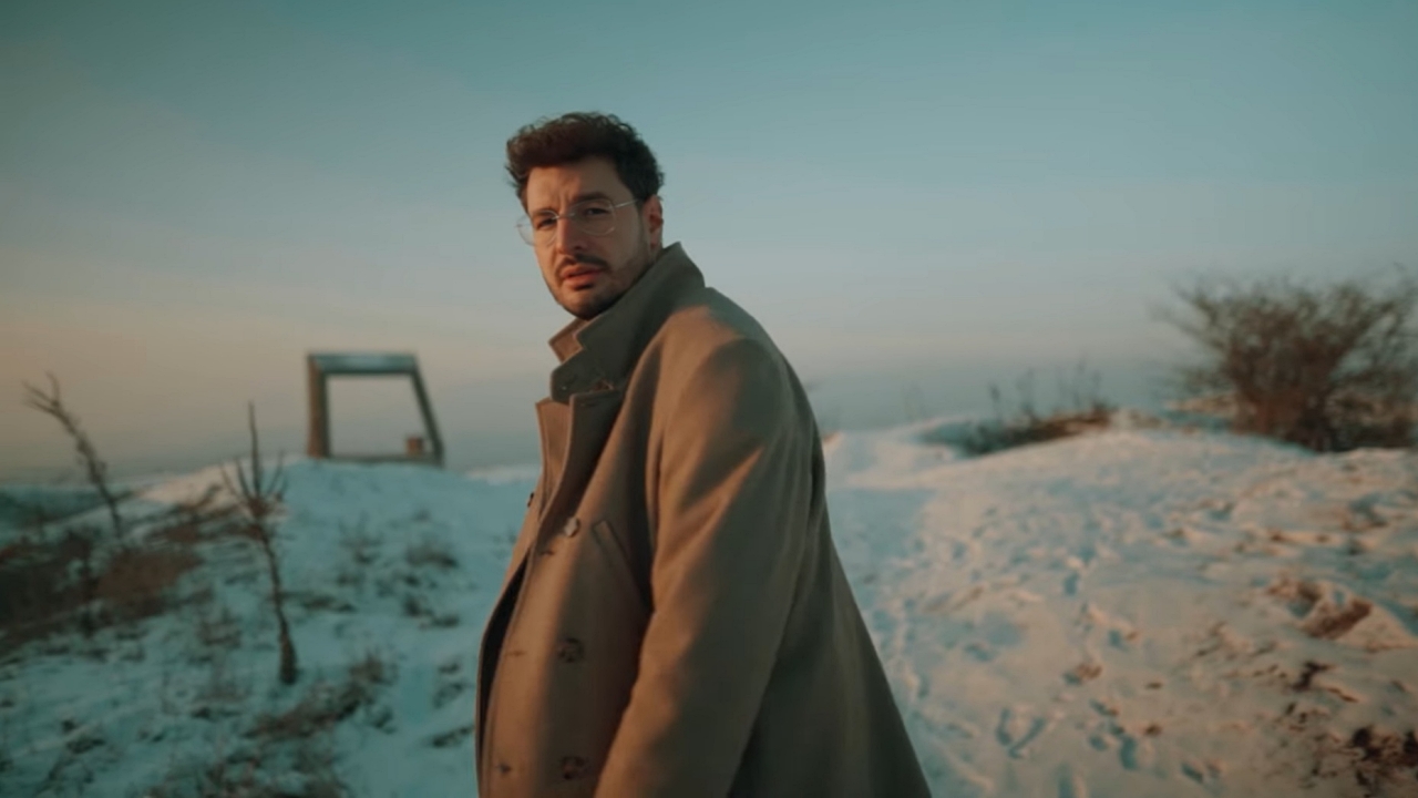 Videoclip: Alex Maxim - N-ai știut