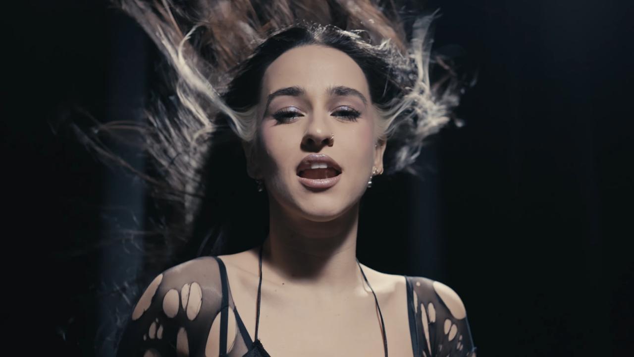 Holy Molly - Bine rău